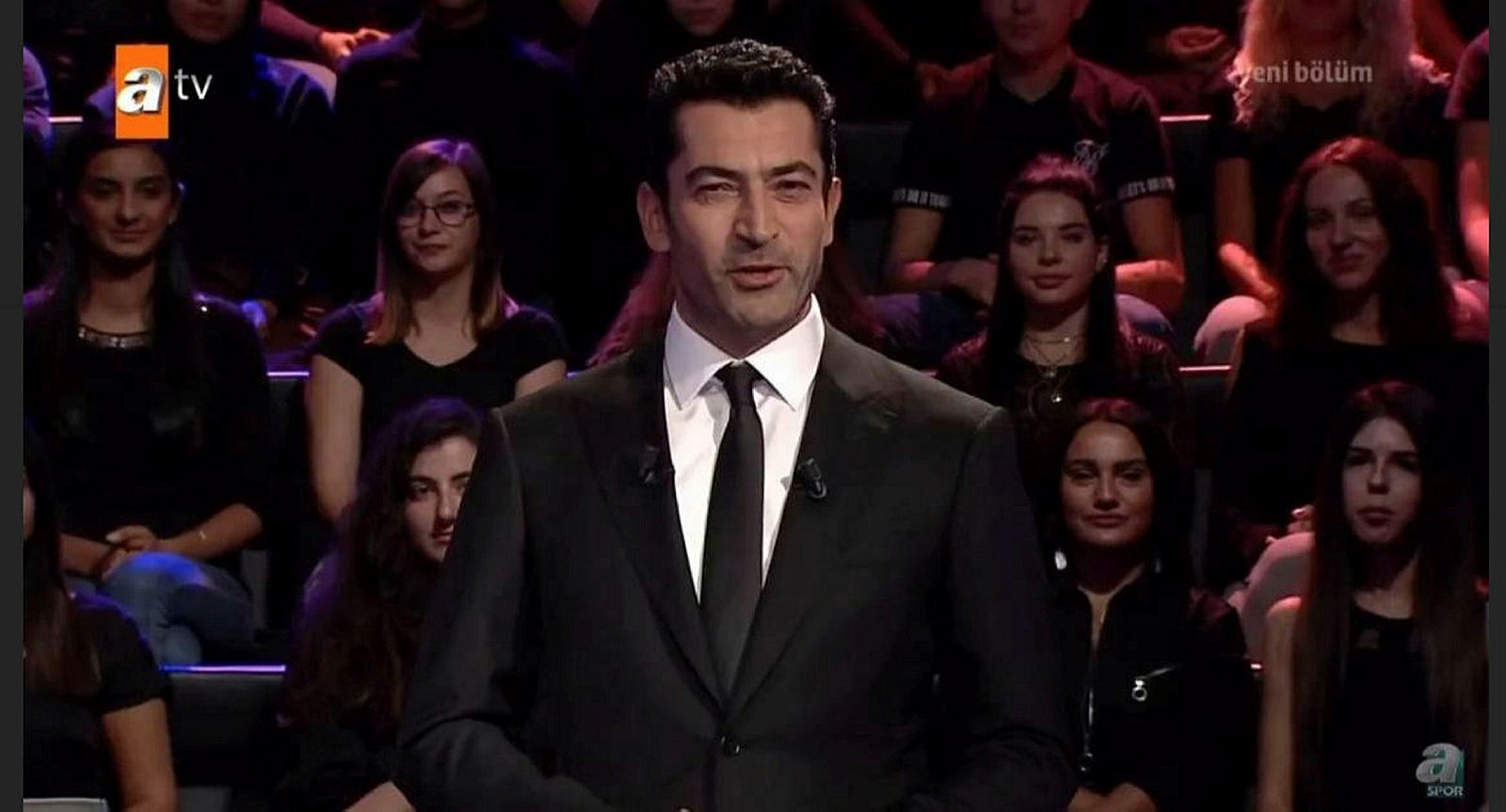 Kenan İmirzalıoğlu’nu duygulandıran Simay Atlı sorusu! Konuşmakta ...